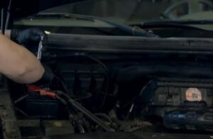 How to Replace Camshaft Position Sensor on Ford F-150 2004 - Auto ...