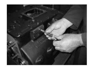 Eaton Fuller Heavy Duty Transmission Shift Bar Housing Removal Guide ...